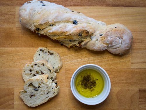 Homemade Olive Bread – World Loving Kitchen