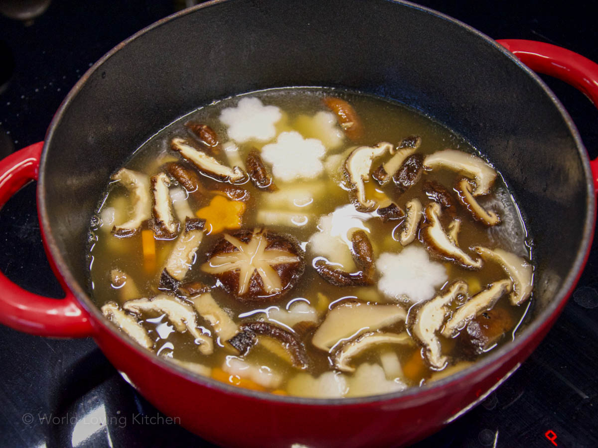 Ozoni お雑煮 Kanto Style | Japanese New Year’s Mochi Soup – World Loving ...