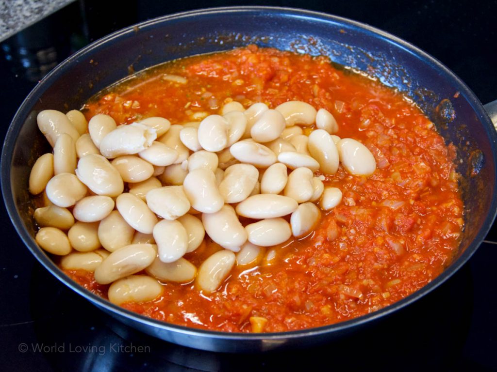 Alubias Garrafón con Pimientos del Piquillo | Spanish Butter Beans with ...